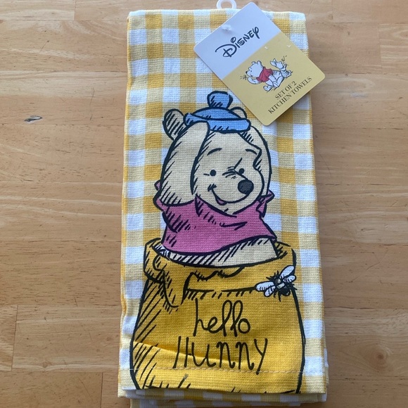 Disney | Kitchen | Nwt Set Of 2 Disney Winnie The Pooh Kitchen Towels ...